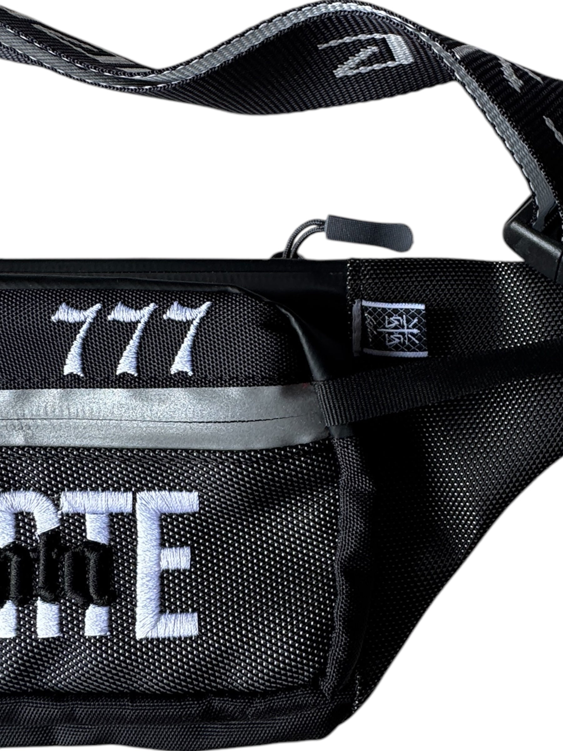 Cangurera Mini “777”